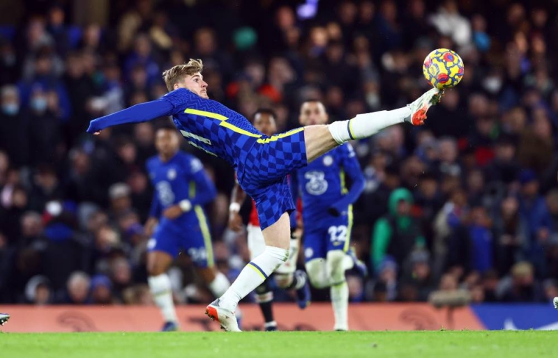 League leaders Chelsea held 1-1 by Manchester United - The Himalayan ...