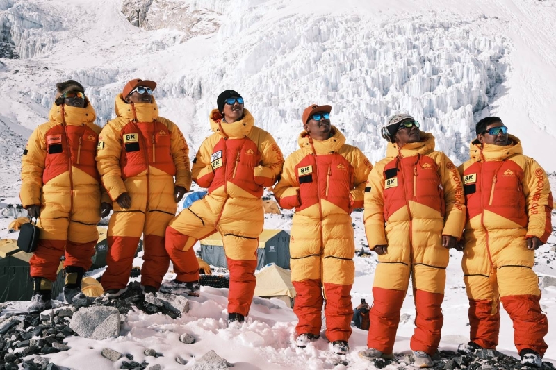 Rope-fixing 8K team opens route upto South Col on Mt Everest - The ...