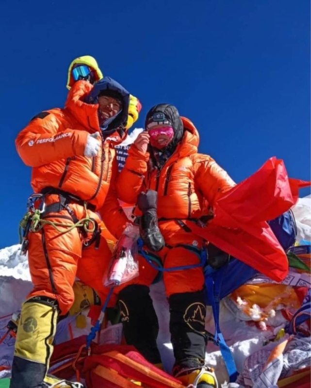 29 climbers including footballer Sajan Dangol scale Everest - The Himalayan Times - Nepal's No.1 ...