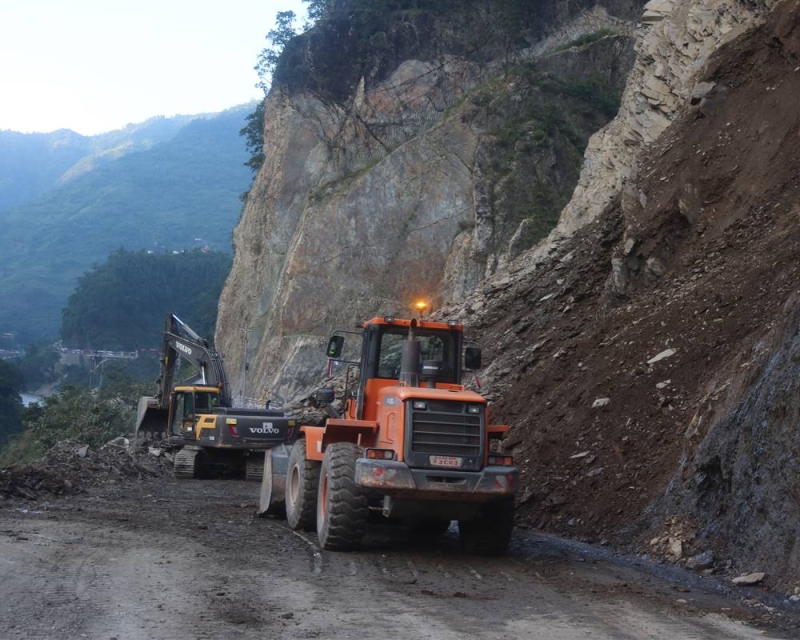 Muglin–Narayangadh road reopens one-way - The Himalayan Times - Nepal's ...