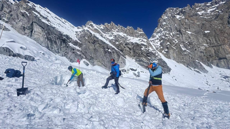 Yalung Ri avalanche: Search ended, five climbers remain buried beneath ...