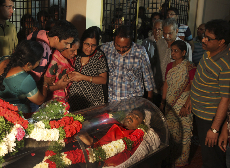 Indian hometown grieves for engineer killed in Kansas bar - The ...