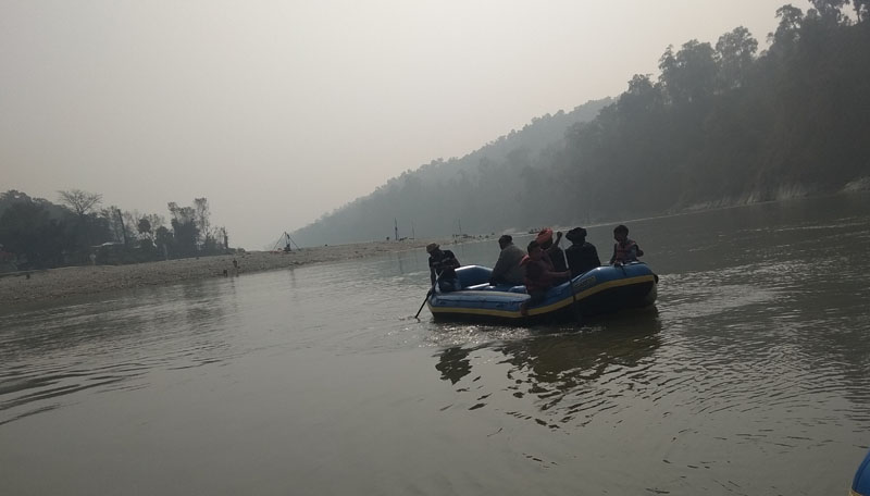 Boat ride in Narayani River - The Himalayan Times - Nepal's No.1 ...